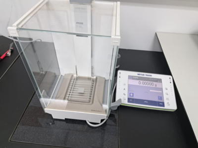 Semi Micro Analytical Balance – Iner-Tech